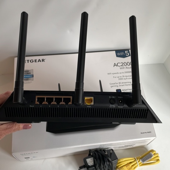 netgear | Networking | Netgear Ac200 Wifi Router Speeds Up To 2000 Mbps ...